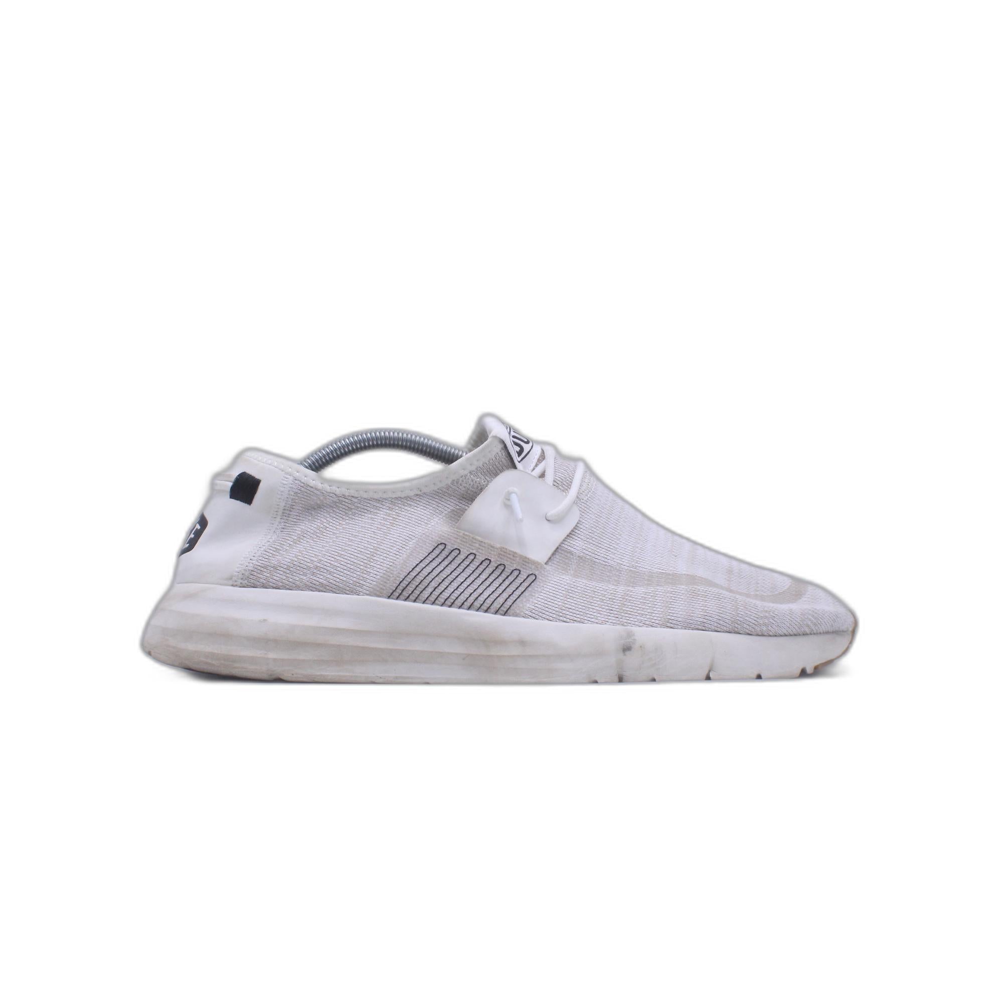 HEY DUDE WHITE SNEAKER – SWAG KICKS